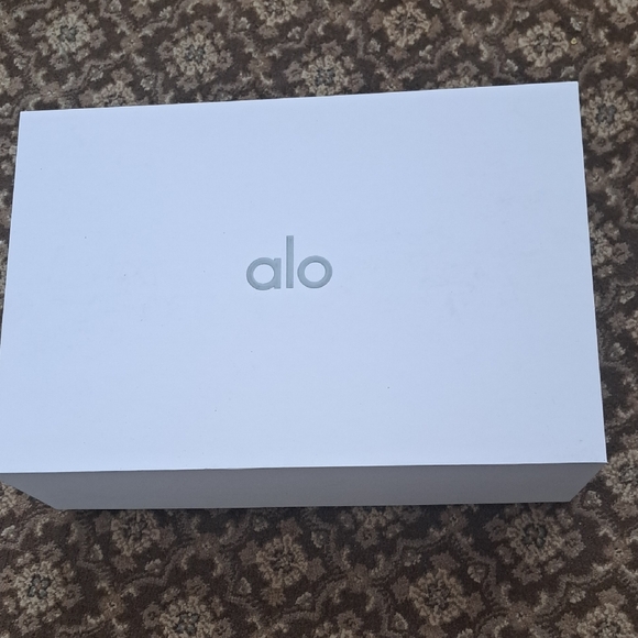 ALO Yoga | Accessories | Alo Yoga White Shoe Box | Poshmark